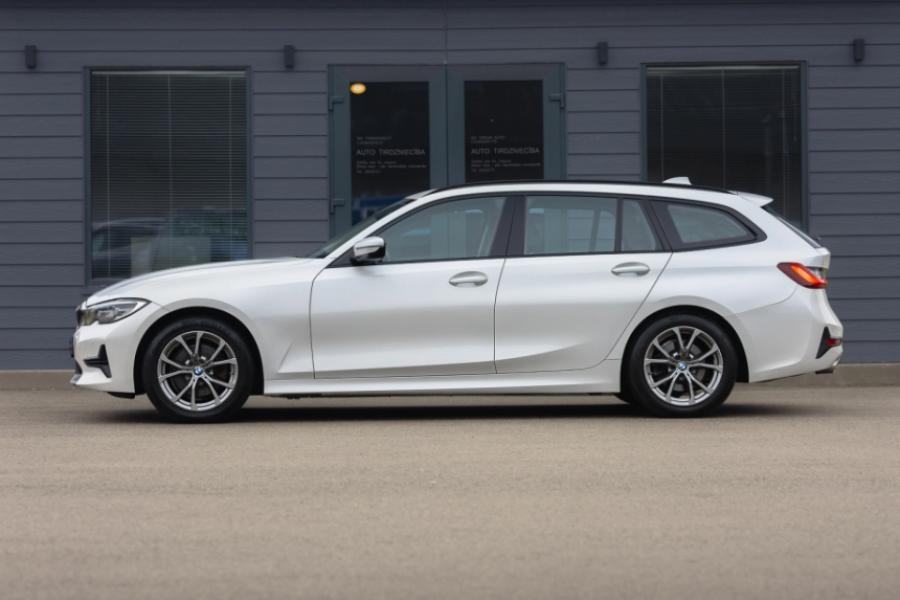 White BMW 320 2021 in Riga, with an engine capacity of 2.00 L and mileage of 230 thousand km for 18950 €, photo 7 on AUTOMOTO.COM.LV