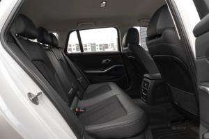White BMW 320 2021 in Riga, with an engine capacity of 2.00 L and mileage of 230 thousand km for 18950 €, photo 11 on AUTOMOTO.COM.LV