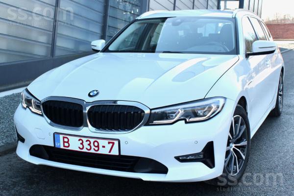 White BMW 320 2021 in Liepaja, with an engine capacity of 2.00 L and mileage of 176 thousand km for 19800 €, photo 2 on AUTOMOTO.COM.LV