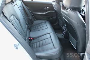 Balts BMW 320 2021 Liepāja, ar dzinēja tilpumu 2.00 L un nobraukumu 176 tūkst. km par 19800 €, foto 10 vietnē AUTOMOTO.COM.LV