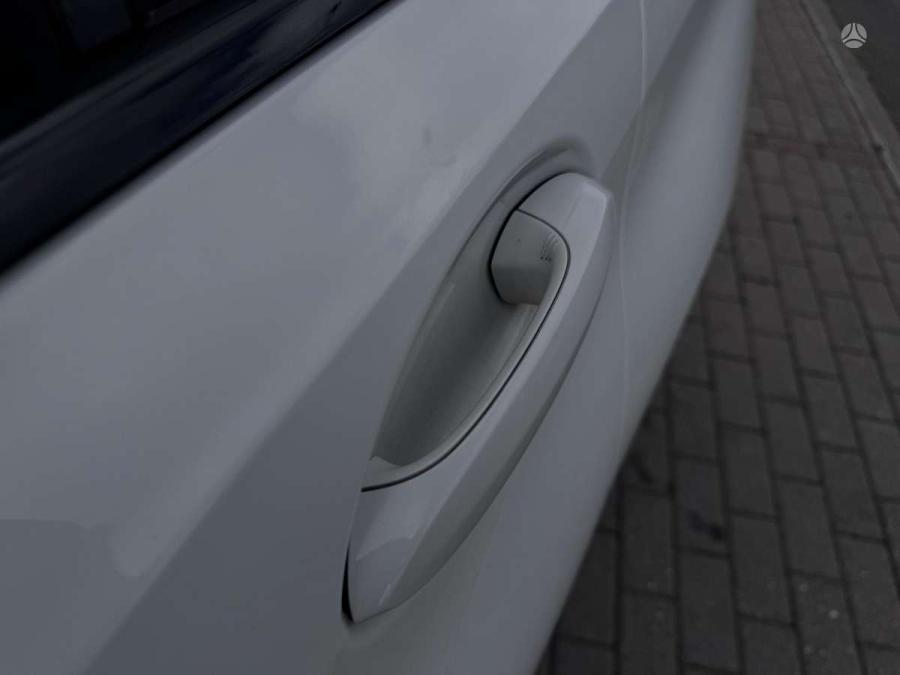 Balts BMW 320 2021 Viļņa, ar dzinēja tilpumu 2.00 L un nobraukumu 239 tūkst. km par 20700 €, foto 27 vietnē AUTOMOTO.COM.LV
