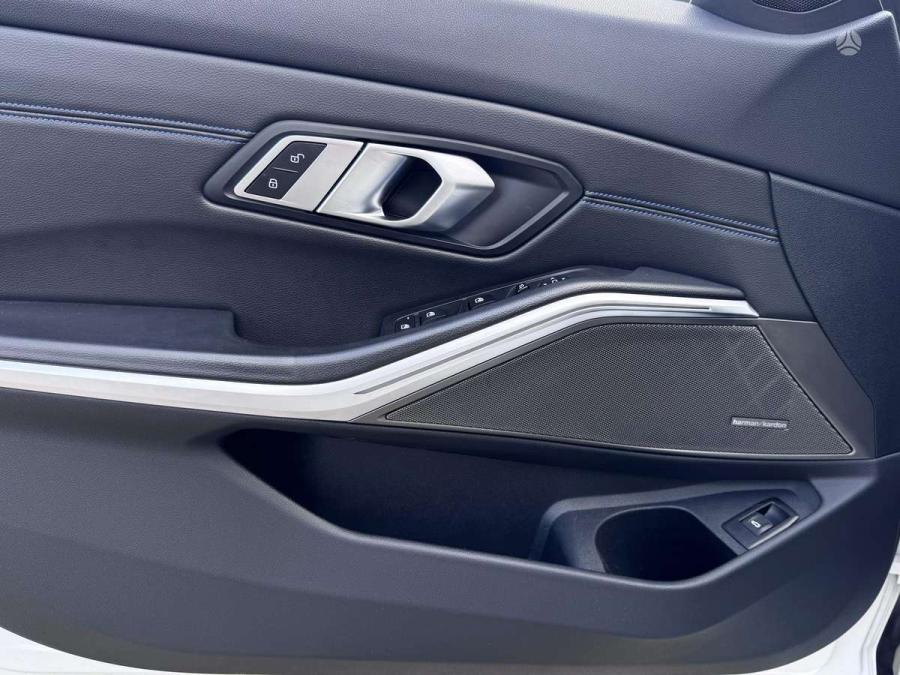 Balts BMW 320 2021 Viļņa, ar dzinēja tilpumu 2.00 L un nobraukumu 240 tūkst. km par 22500 €, foto 16 vietnē AUTOMOTO.COM.LV