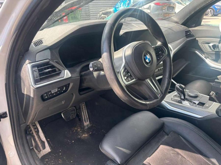 White BMW 320 2021 in Panevezys, with an engine capacity of 2.00 L and mileage of 75 thousand km for 13000 €, photo 6 on AUTOMOTO.COM.LV