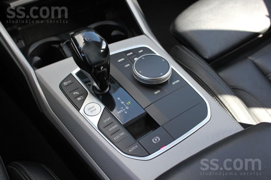 Balts BMW 320 2021 Liepāja, ar dzinēja tilpumu 2.00 L un nobraukumu 176 tūkst. km par 19900 €, foto 16 vietnē AUTOMOTO.COM.LV