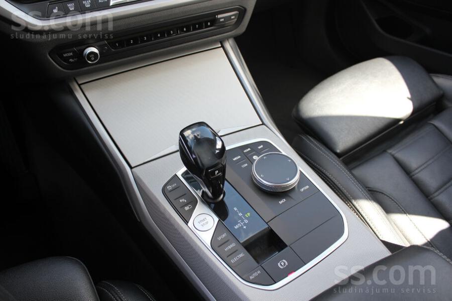 Balts BMW 320 2021 Liepāja, ar dzinēja tilpumu 2.00 L un nobraukumu 176 tūkst. km par 19900 €, foto 17 vietnē AUTOMOTO.COM.LV