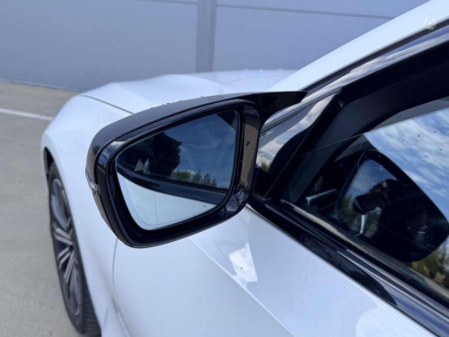 White BMW 320 2021 in Vilnius, with an engine capacity of 2.00 L and mileage of 240 thousand km for 19900 €, photo 12 on AUTOMOTO.COM.LV