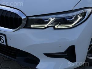 White BMW 320 2021 in Riga, with an engine capacity of 2.00 L and mileage of 193 thousand km for 19000 €, photo 6 on AUTOMOTO.COM.LV