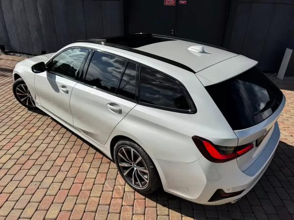 White BMW 320 2022 in Riga, with an engine capacity of 2.00 L and mileage of 189 thousand km for 22800 €, photo 5 on AUTOMOTO.COM.LV