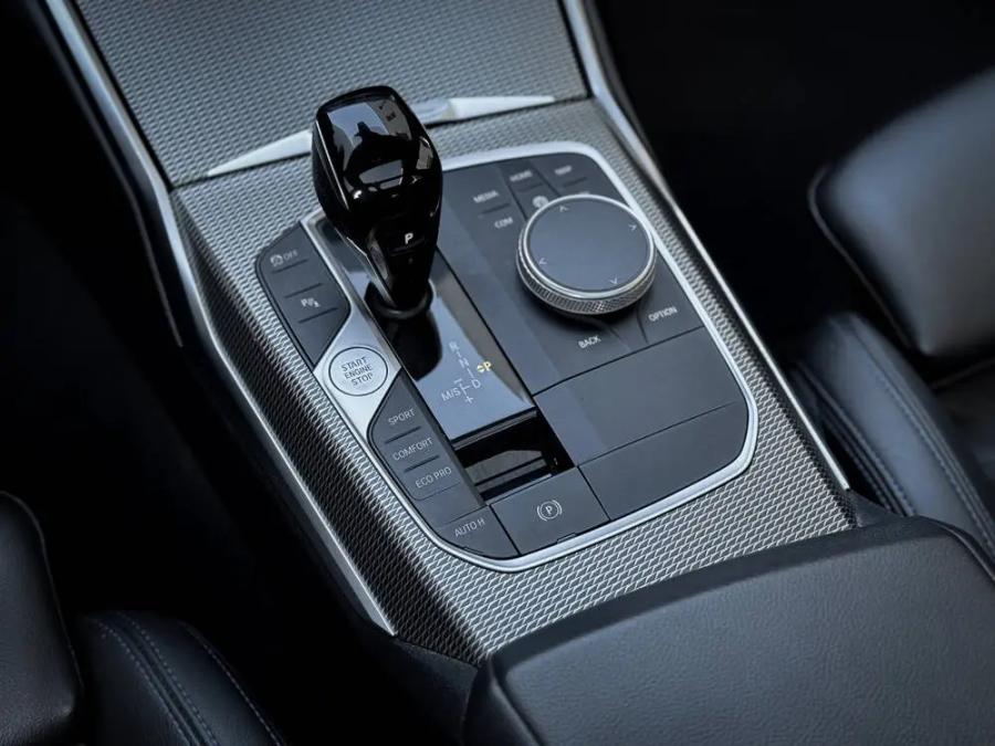 Balts BMW 320 2022 Rīga, ar dzinēja tilpumu 2.00 L un nobraukumu 185 tūkst. km par 24900 €, foto 19 vietnē AUTOMOTO.COM.LV