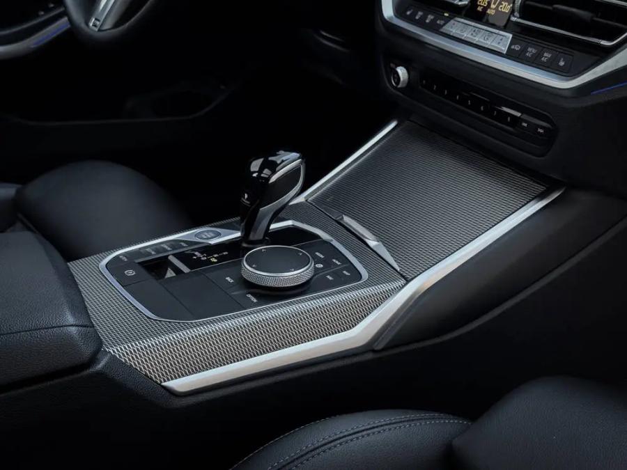 Balts BMW 320 2022 Rīga, ar dzinēja tilpumu 2.00 L un nobraukumu 185 tūkst. km par 24900 €, foto 41 vietnē AUTOMOTO.COM.LV