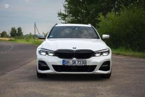 White BMW 320 2022 in Elektrenai, with an engine capacity of 2.00 L and mileage of 194 thousand km for 20450 €, photo 3 on AUTOMOTO.COM.LV