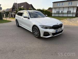 White BMW 320 2022 in Bauska, with an engine capacity of 2.00 L and mileage of 184 thousand km for 18800 €, photo  on AUTOMOTO.COM.LV