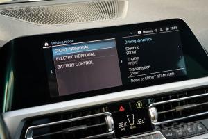 Balts BMW 320 2022 Tukums, ar dzinēja tilpumu 2.00 L un nobraukumu 200 tūkst. km par 17990 €, foto 19 vietnē AUTOMOTO.COM.LV