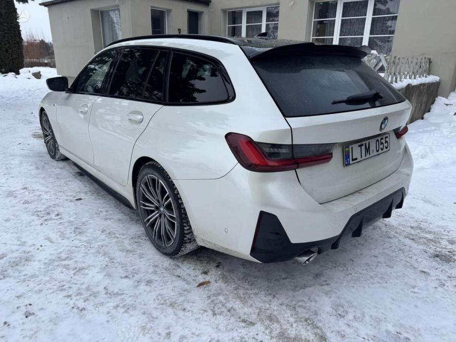 White BMW 320 2023 in Panevezys, with an engine capacity of 2.00 L and mileage of 33 thousand km for 27500 €, photo 4 on AUTOMOTO.COM.LV