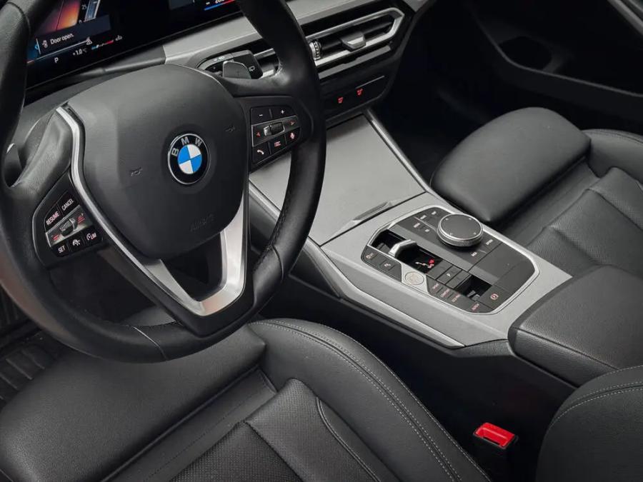 Balts BMW 320 2023 Rīga, ar dzinēja tilpumu 2.00 L un nobraukumu 139 tūkst. km par 18500 €, foto 12 vietnē AUTOMOTO.COM.LV