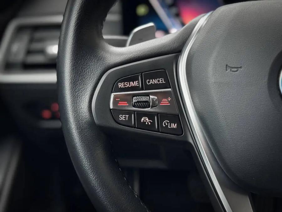 Balts BMW 320 2023 Rīga, ar dzinēja tilpumu 2.00 L un nobraukumu 139 tūkst. km par 18500 €, foto 16 vietnē AUTOMOTO.COM.LV
