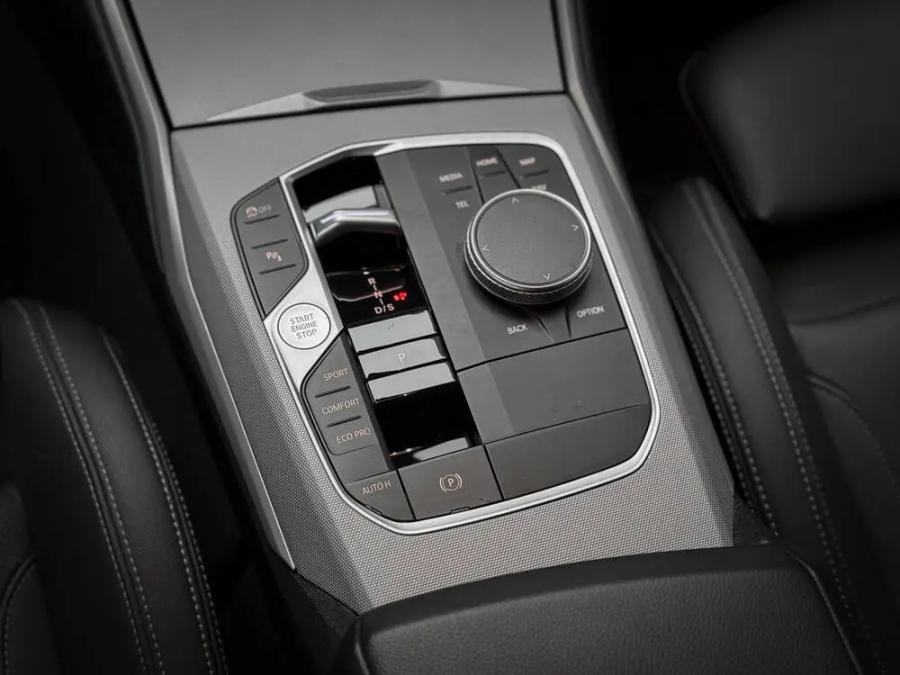 Balts BMW 320 2023 Rīga, ar dzinēja tilpumu 2.00 L un nobraukumu 139 tūkst. km par 18500 €, foto 17 vietnē AUTOMOTO.COM.LV