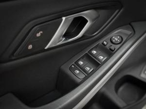 Balts BMW 320 2023 Rīga, ar dzinēja tilpumu 2.00 L un nobraukumu 139 tūkst. km par 18500 €, foto 21 vietnē AUTOMOTO.COM.LV