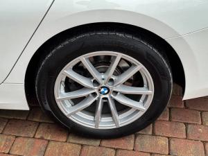 Balts BMW 320 2023 Rīga, ar dzinēja tilpumu 2.00 L un nobraukumu 139 tūkst. km par 18500 €, foto 35 vietnē AUTOMOTO.COM.LV