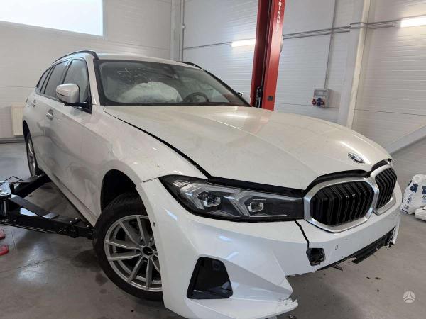 Balts BMW 320 2023 Kauņa, ar dzinēja tilpumu 2.00 L un nobraukumu 96 tūkst. km par 13350 €, foto 1 vietnē AUTOMOTO.COM.LV
