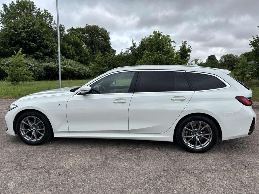 White BMW 320 2023 in Kaunas, with an engine capacity of 2.00 L and mileage of 40 thousand km for 33100 €, photo 9 on AUTOMOTO.COM.LV