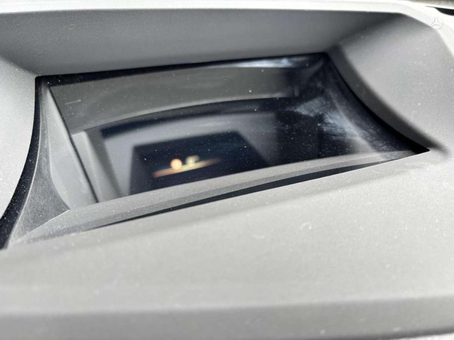White BMW 320 2023 in Kaunas, with an engine capacity of 2.00 L and mileage of 40 thousand km for 33100 €, photo 20 on AUTOMOTO.COM.LV