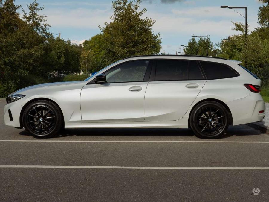 White BMW 320 2023 in Vilnius, with an engine capacity of 2.00 L and mileage of 135 thousand km for 22300 €, photo 5 on AUTOMOTO.COM.LV