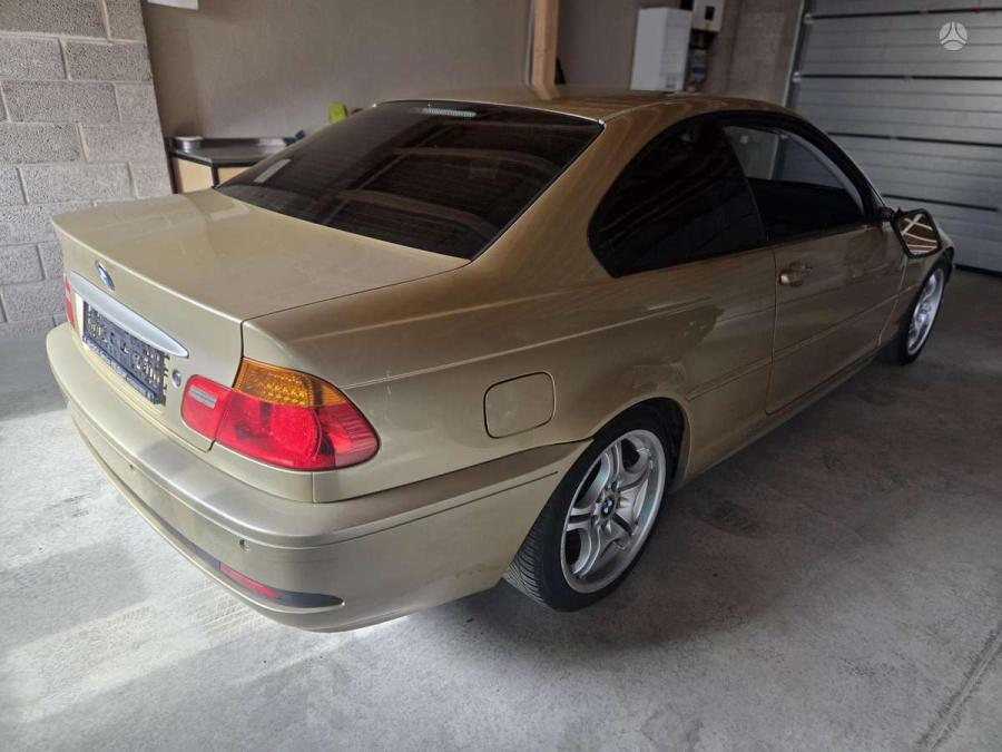 Yellow BMW 320 2004 in Kaunas, with an engine capacity of 2.00 L and mileage of 201 thousand km for 4199 €, photo 6 on AUTOMOTO.COM.LV