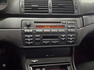 Yellow BMW 320 2004 in Kaunas, with an engine capacity of 2.00 L and mileage of 201 thousand km for 4199 €, photo 9 on AUTOMOTO.COM.LV