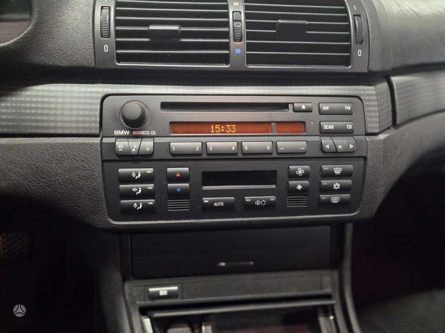 Yellow BMW 320 2004 in Kaunas, with an engine capacity of 2.00 L and mileage of 201 thousand km for 4199 €, photo 9 on AUTOMOTO.COM.LV