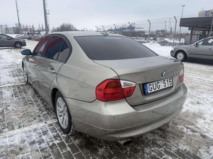 Dzeltens BMW 320 2008 Klaipėda, ar dzinēja tilpumu 2.00 L un nobraukumu 480 tūkst. km par 2800 €, foto 3 vietnē AUTOMOTO.COM.LV