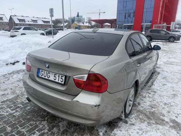Dzeltens BMW 320 2008 Klaipėda, ar dzinēja tilpumu 2.00 L un nobraukumu 480 tūkst. km par 2800 €, foto 4 vietnē AUTOMOTO.COM.LV