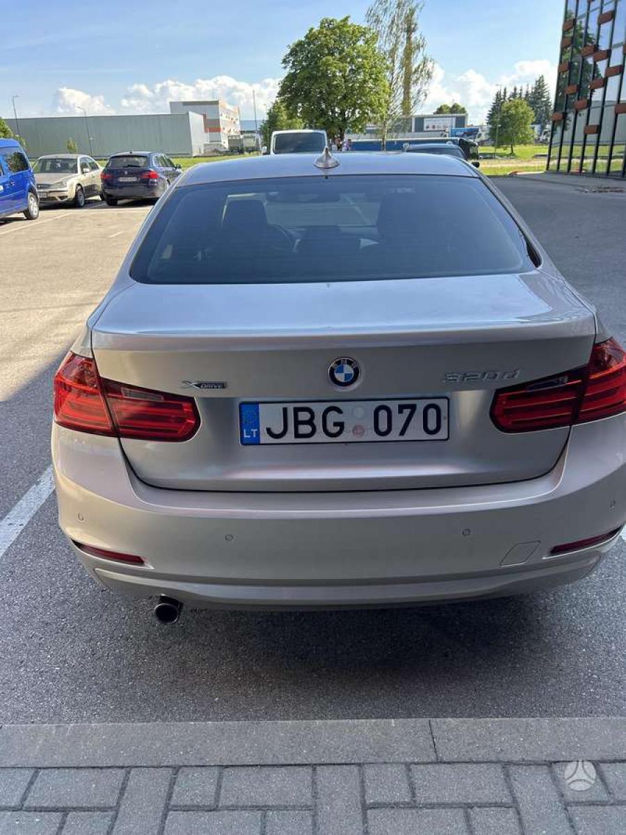 Yellow BMW 320 2012 in Kaunas, with an engine capacity of 2.00 L and mileage of 164 thousand km for 8950 €, photo 7 on AUTOMOTO.COM.LV