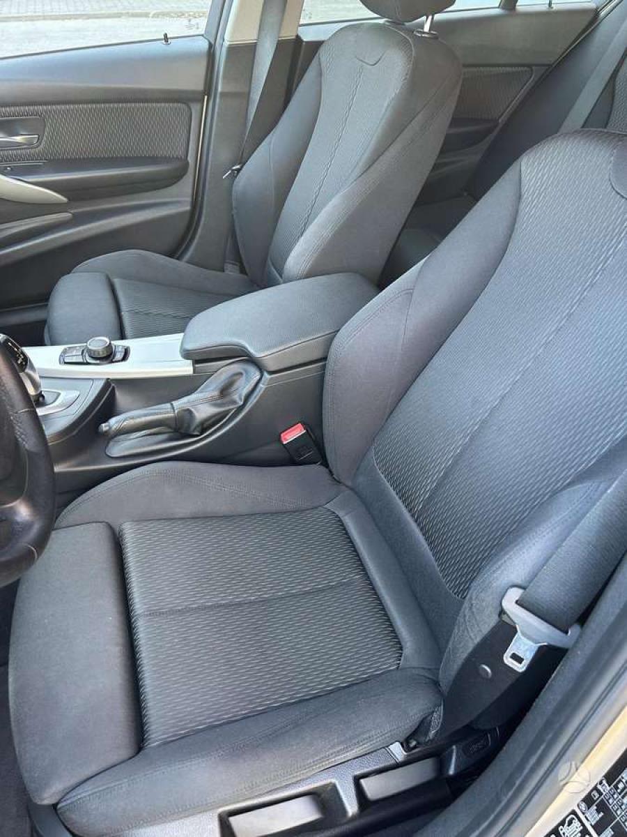 Yellow BMW 320 2012 in Kaunas, with an engine capacity of 2.00 L and mileage of 164 thousand km for 8950 €, photo 12 on AUTOMOTO.COM.LV