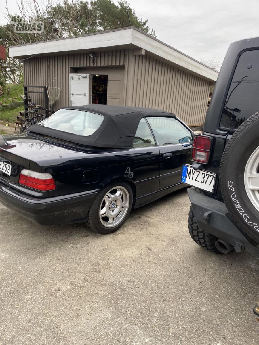 Black BMW 323 1999 in Vilnius, with an engine capacity of 2.50 L and mileage of 179 thousand km for 4900 €, photo 2 on AUTOMOTO.COM.LV