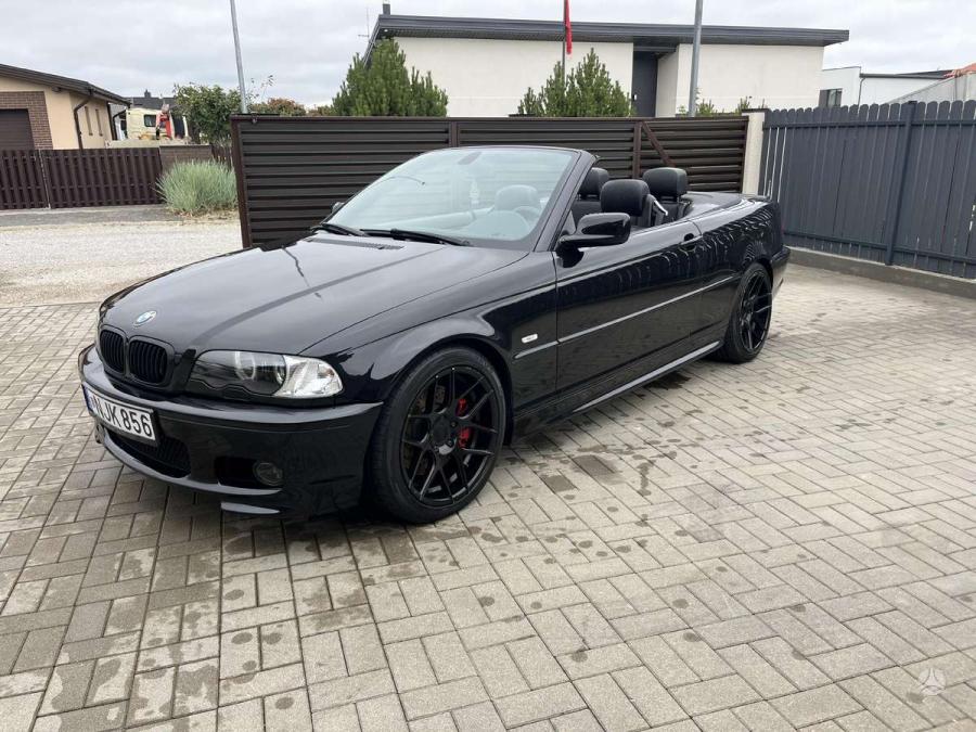 Black BMW 323 2000 in Siauliai, with an engine capacity of 2.49 L and mileage of 223 thousand km for 7200 €, photo 1 on AUTOMOTO.COM.LV