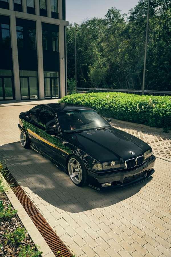 Black BMW 323 1998 in Vilnius, with an engine capacity of 2.49 L and mileage of 210 thousand km for 10500 €, photo 5 on AUTOMOTO.COM.LV