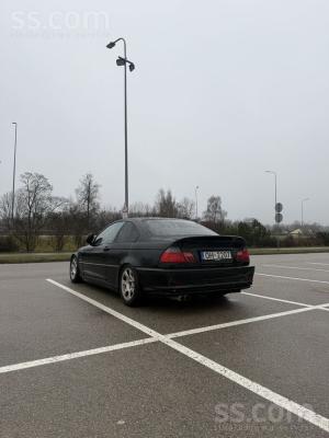 Melns BMW 323 2000 Ogre, ar dzinēja tilpumu 2.50 L un nobraukumu 250 tūkst. km par 3950 €, foto 5 vietnē AUTOMOTO.COM.LV