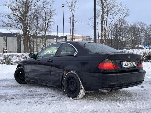 Black BMW 323 2000 in Tukums, with an engine capacity of 2.50 L and mileage of 254 thousand km for 1850 €, photo 4 on AUTOMOTO.COM.LV