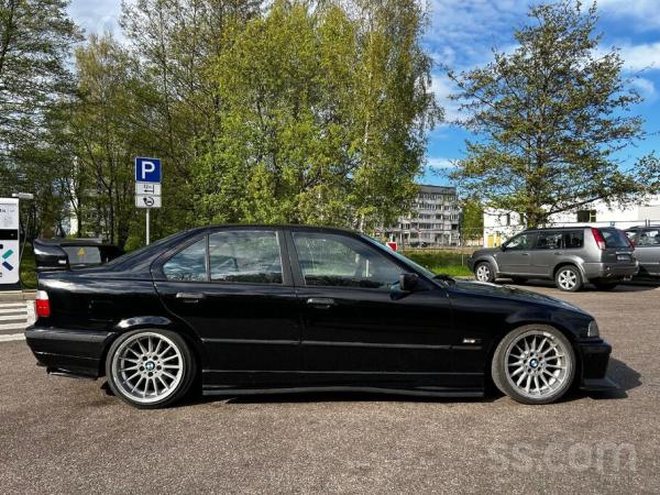 Black BMW 323 1996 in Liepaja, with an engine capacity of 2.50 L and mileage of 366 thousand km for 3000 €, photo 2 on AUTOMOTO.COM.LV