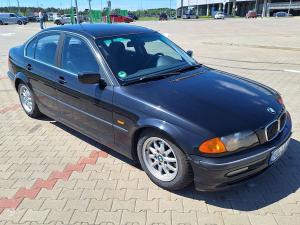 Black BMW 323 1998 in Vilnius, with an engine capacity of 2.49 L and mileage of 212 thousand km for 2850 €, photo 6 on AUTOMOTO.COM.LV