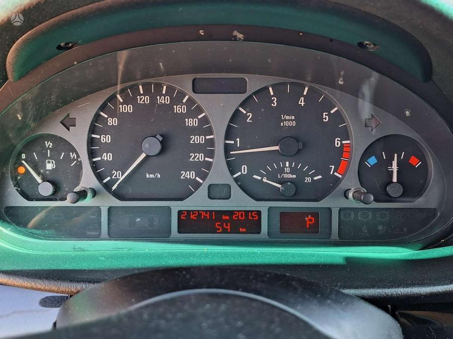Black BMW 323 1998 in Vilnius, with an engine capacity of 2.49 L and mileage of 212 thousand km for 2850 €, photo 17 on AUTOMOTO.COM.LV