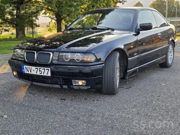 Melns BMW 323 1998 Valmiera, ar dzinēja tilpumu 2.50 L un nobraukumu 146 tūkst. km par 6900 €, foto 1 vietnē AUTOMOTO.COM.LV