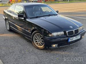 Black BMW 323 1998 in Valmiera, with an engine capacity of 2.50 L and mileage of 146 thousand km for 6900 €, photo 3 on AUTOMOTO.COM.LV