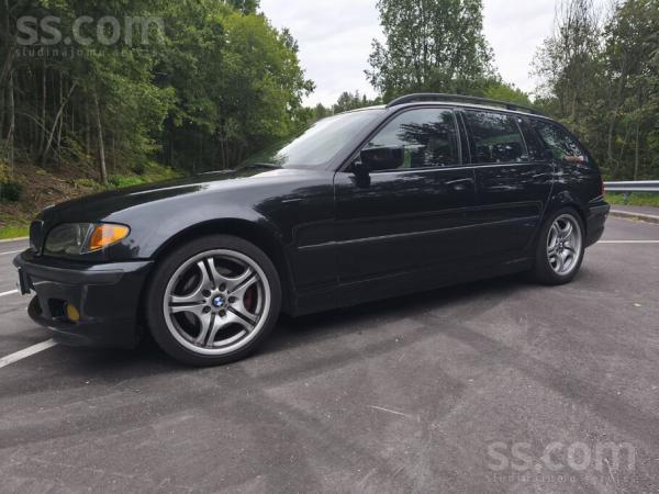 Black BMW 323 2002 in Riga, with an engine capacity of 2.20 L and mileage of 321 thousand km for 3750 €, photo 3 on AUTOMOTO.COM.LV