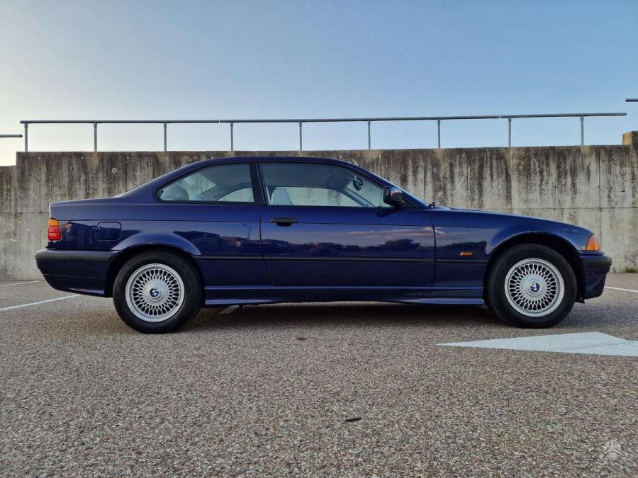 Zils BMW 323 1996 Viļņa, ar dzinēja tilpumu 2.49 L un nobraukumu 219 tūkst. km par 14995 €, foto 8 vietnē AUTOMOTO.COM.LV