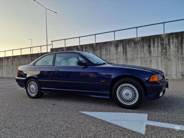 Blue BMW 323 1996 in Vilnius, with an engine capacity of 2.49 L and mileage of 219 thousand km for 14995 €, photo 9 on AUTOMOTO.COM.LV