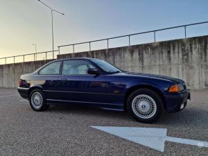 Zils BMW 323 1996 Viļņa, ar dzinēja tilpumu 2.49 L un nobraukumu 219 tūkst. km par 14995 €, foto 9 vietnē AUTOMOTO.COM.LV