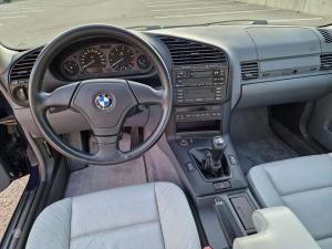 Zils BMW 323 1996 Viļņa, ar dzinēja tilpumu 2.49 L un nobraukumu 219 tūkst. km par 14995 €, foto 18 vietnē AUTOMOTO.COM.LV
