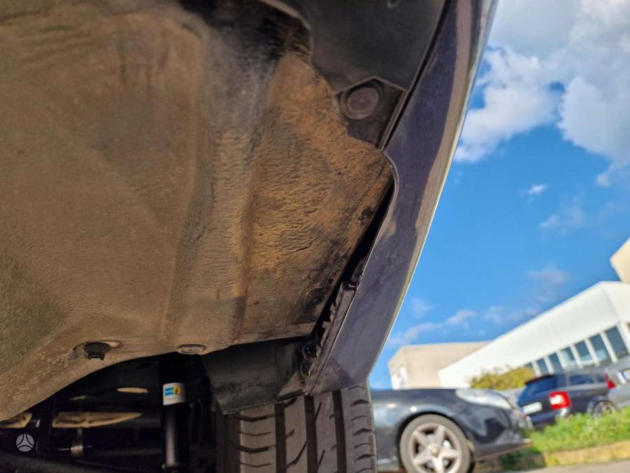 Zils BMW 323 1996 Viļņa, ar dzinēja tilpumu 2.49 L un nobraukumu 219 tūkst. km par 14995 €, foto 47 vietnē AUTOMOTO.COM.LV